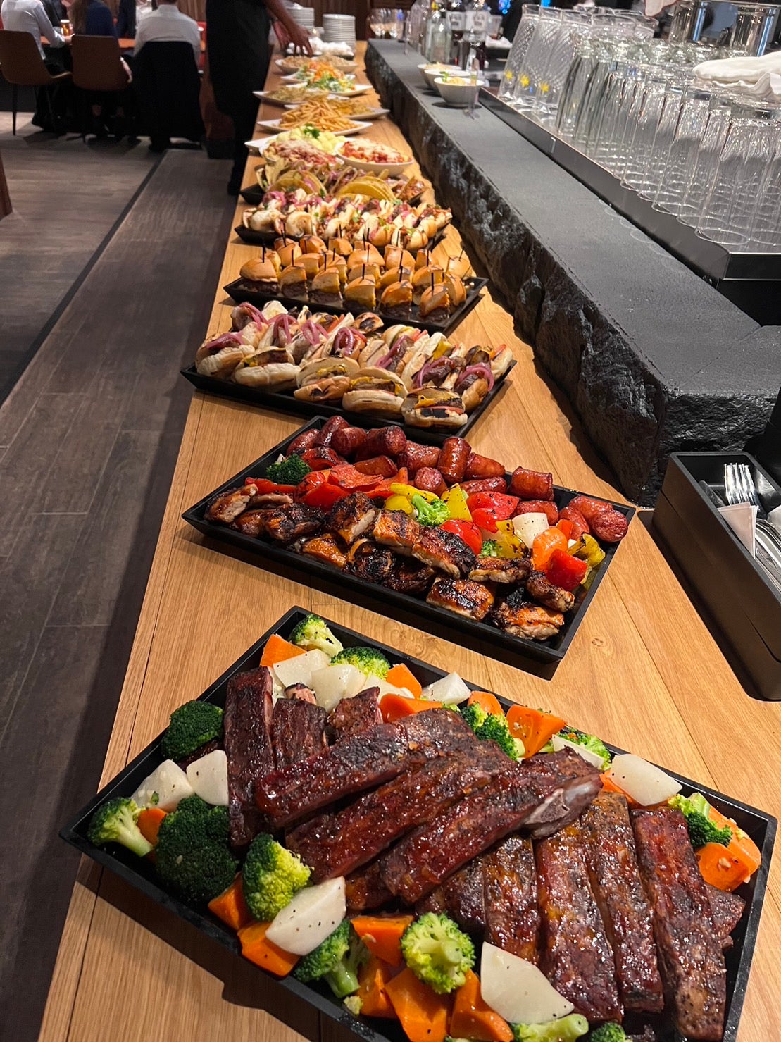 (F) Party Buffet Course パーテ ィービ ュッフェコース ¥4000 | Midtown BBQ